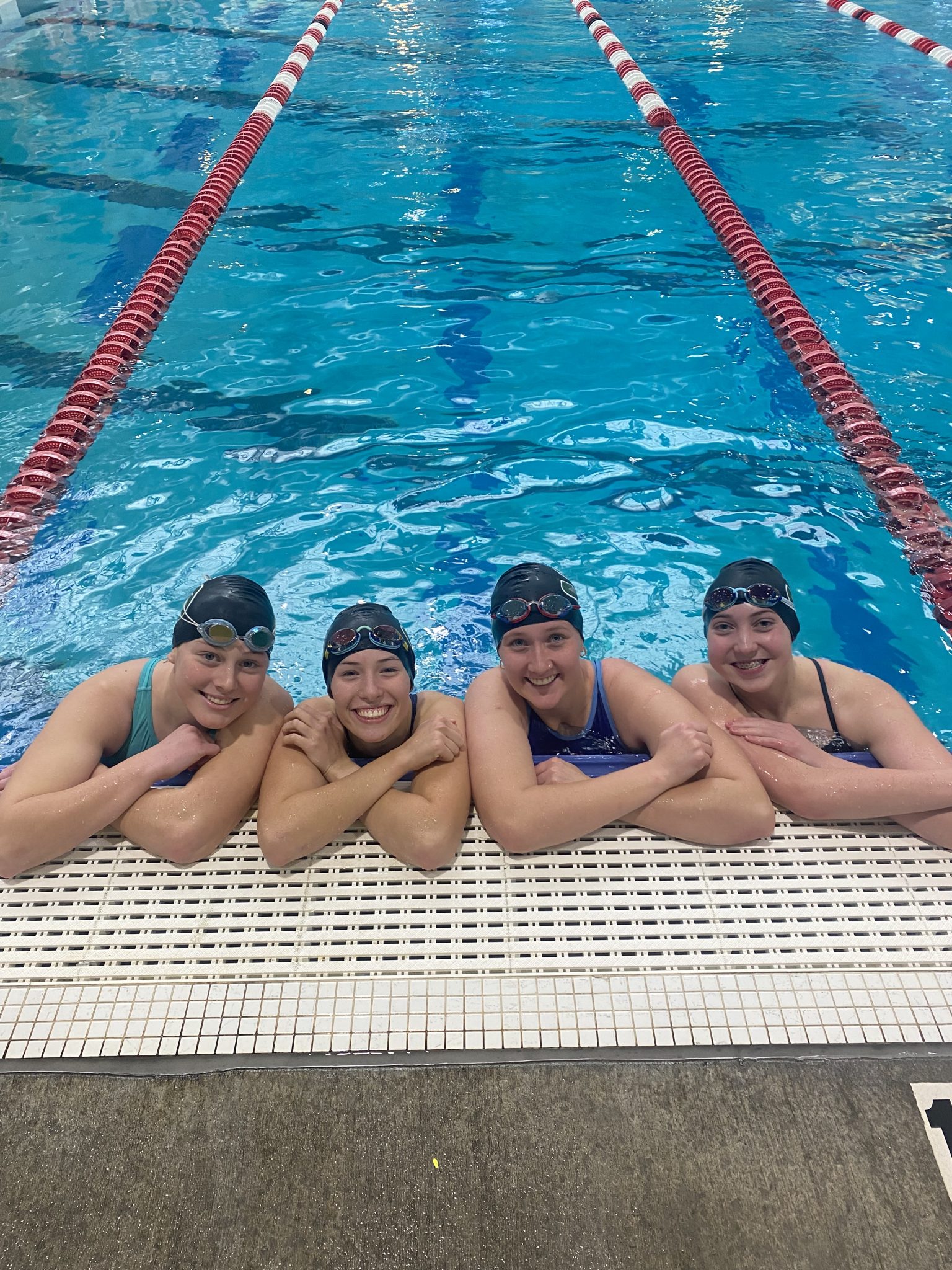 Summit swim and dive team nabs state qualifiers at final meet before ...