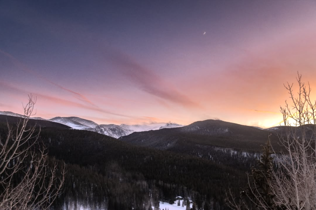 ‘Strong Arctic cold front’ to bring snow, potential for below-zero ...