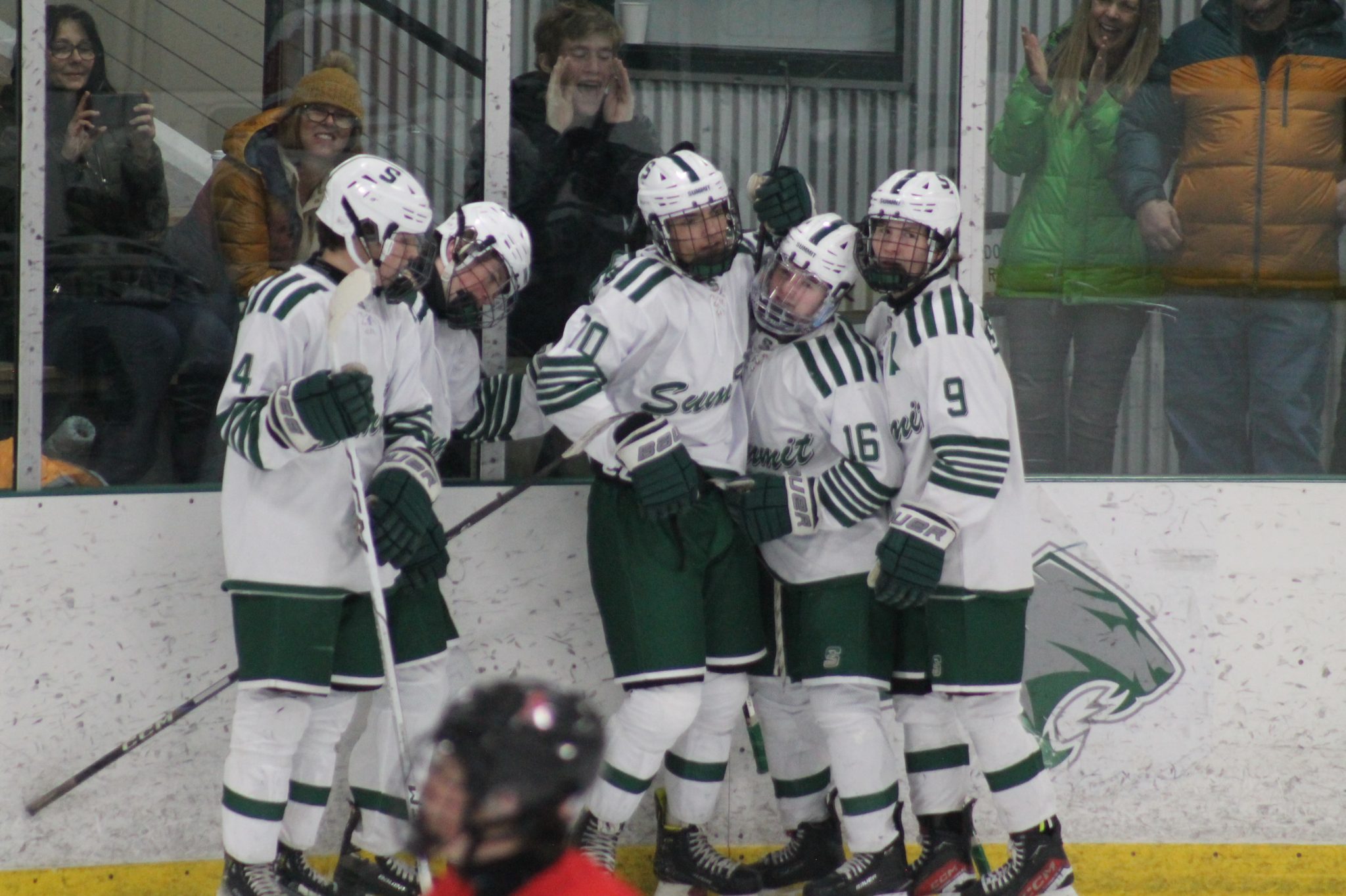 Summit boys hockey team secures 1st home playoff game in 5 years ...