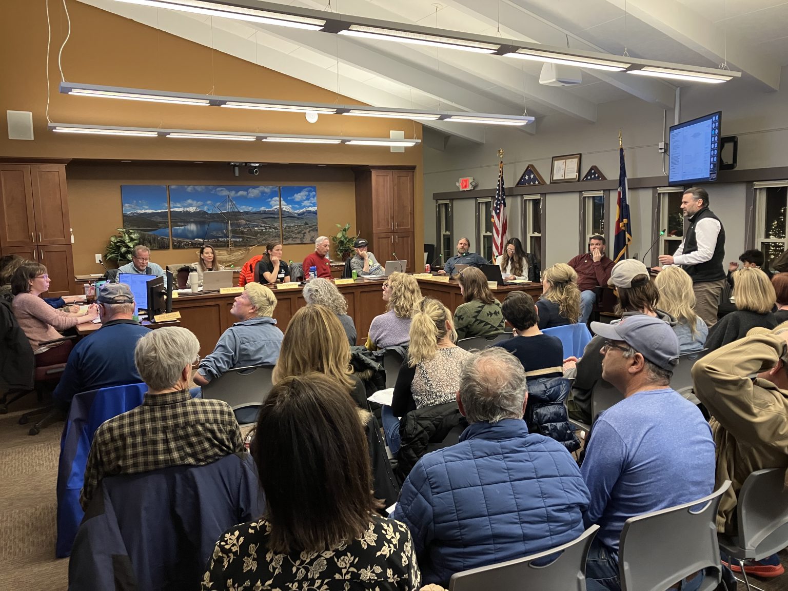 Split Dillon Town Council OKs metro district service plan amendment ...