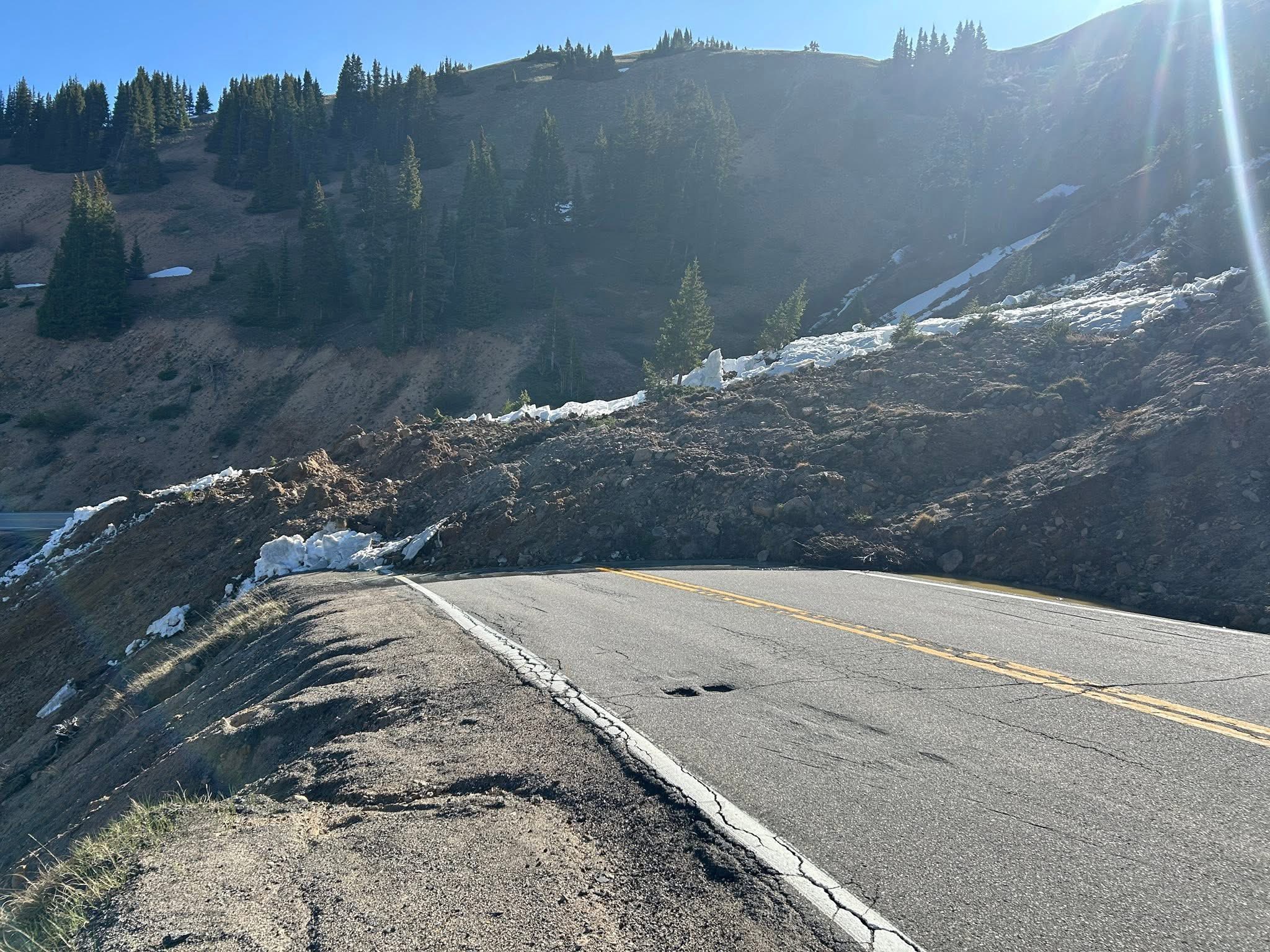 Loveland Pass closes due to 100-foot wide mountain slide | SummitDaily.com