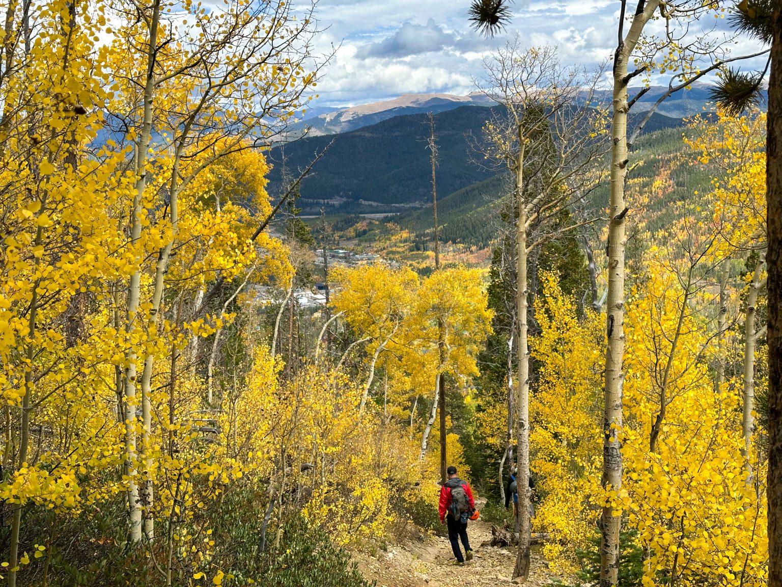 Leaf peeping leads to illegal parking and over 70 citations in a month at popular hiking trails ...