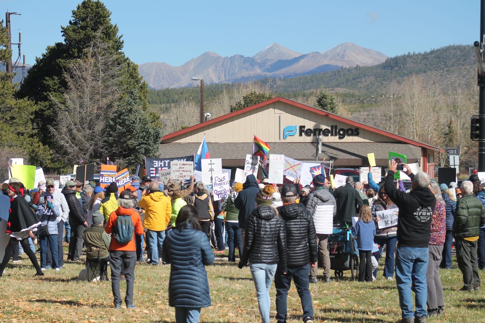 PHOTOS: Protestors converge in Frisco for “No Kings” protest ...