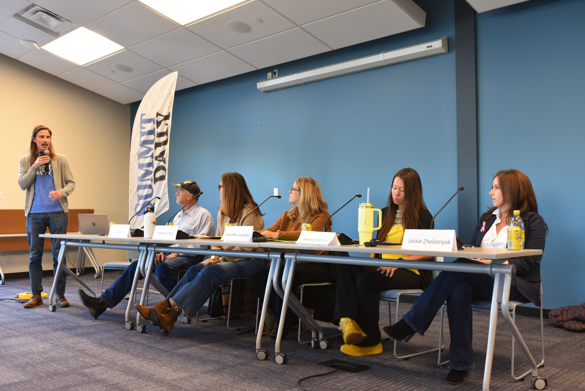 Candidates make their case for a seat on the Summit School District ...