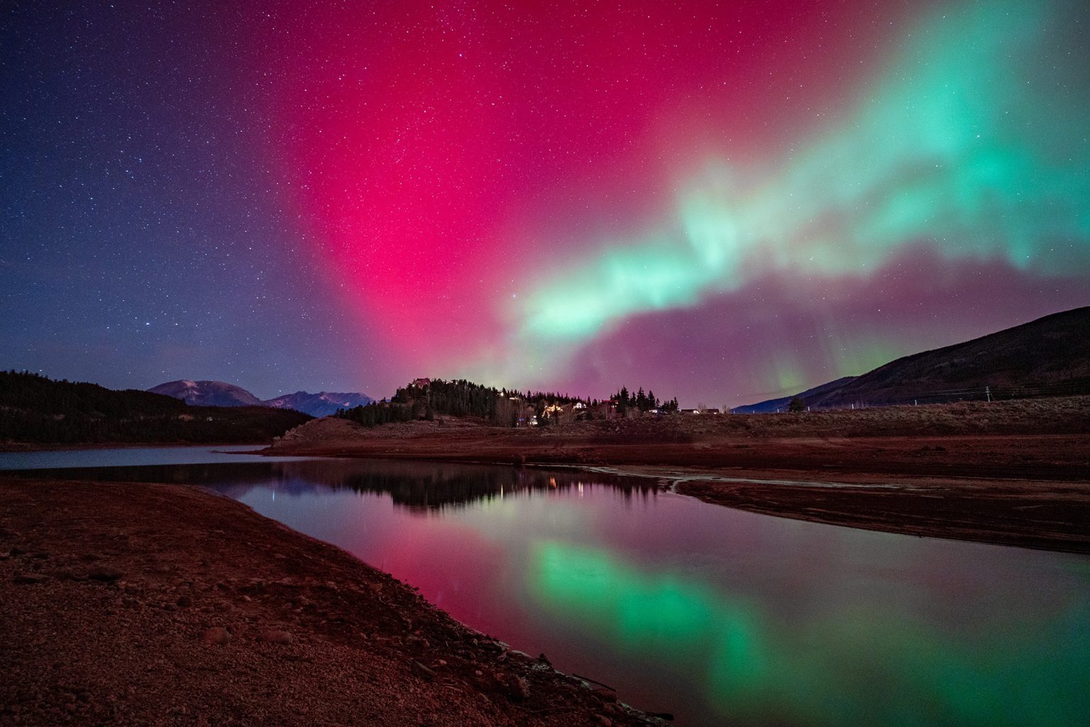 PHOTOS: Northern lights stun over Summit County skies | SummitDaily.com