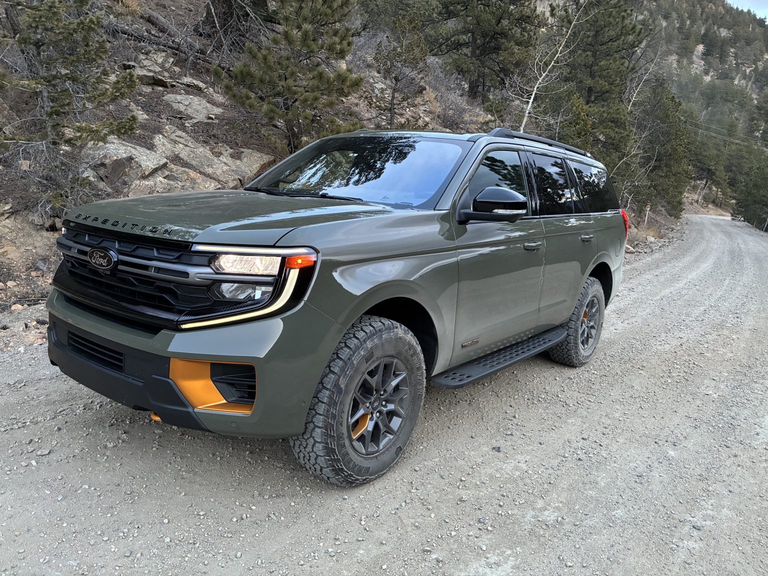 Mountain Wheels: Oversized prowess in Ford’s Raptor-styled Expedition ...