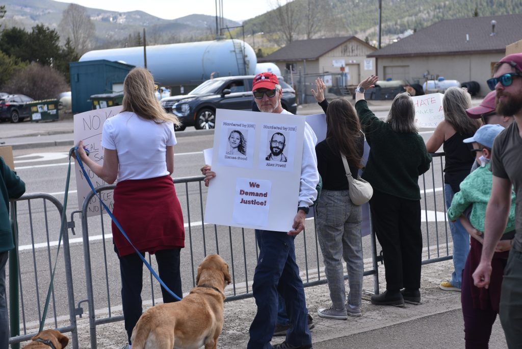 PHOTOS: Hundreds gather for No Kings protest in Frisco | SummitDaily.com
