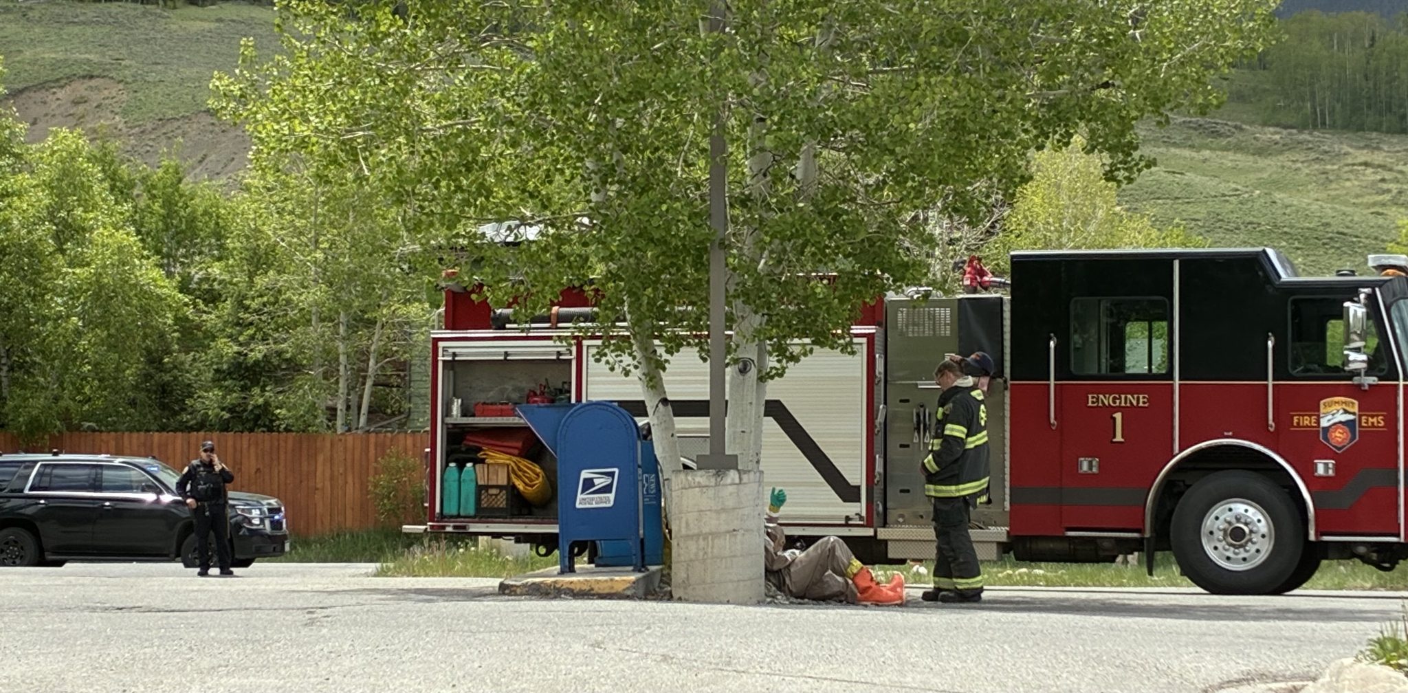 Law enforcement, fire department responding to Silverthorne Post Office ...