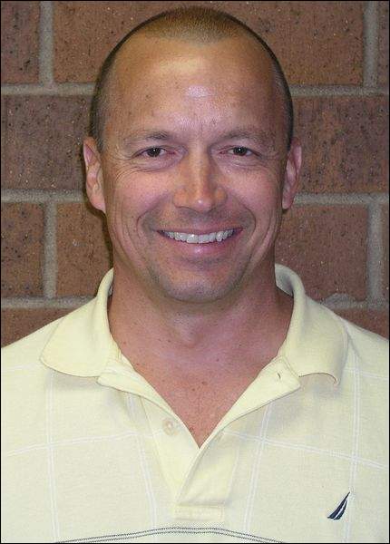 Two take posts at Re-2 helm | AspenTimes.com