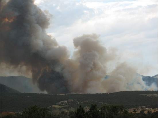 Crews battle wildfire near Parachute | AspenTimes.com