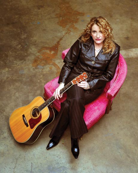 Claire Lynch sticks with the South | AspenTimes.com