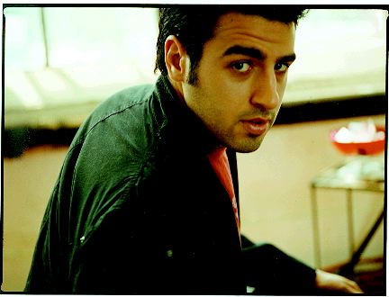 Ari Hest finds – and keeps – his own groove | AspenTimes.com