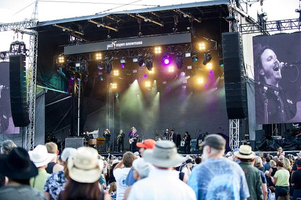 Photos: Keith Urban show makes for good time at Jazz Aspen Snowmass ...