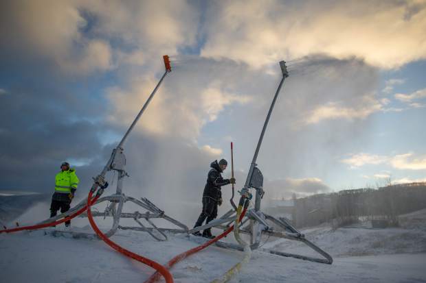Top-to-bottom skiing at Aspen Mountain on Thanksgiving, Skico says ...