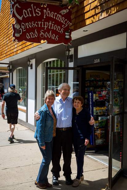 Carl Bergman, owner and founder of iconic Carl’s Pharmacy, dies at ...