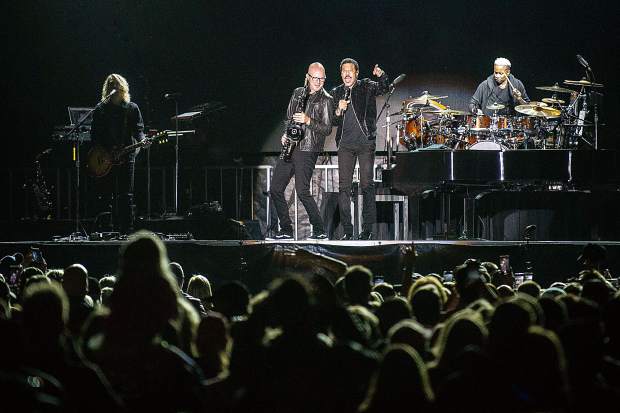 Review: Zac Brown Band, Jack Johnson, Lionel Richie and extreme weather ...