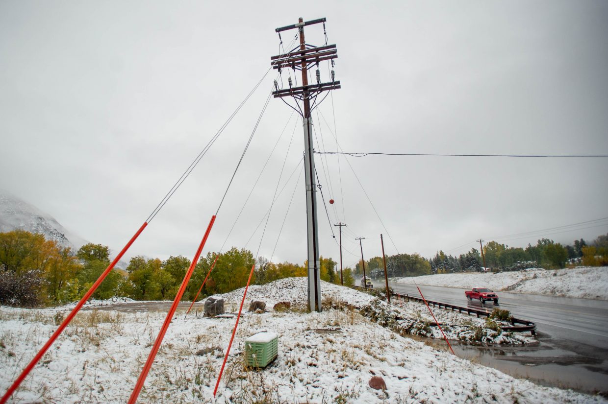 Heavy snow causes issues for power lines, outages in Roaring Fork ...