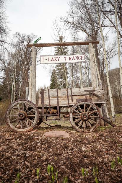 Deane family looks back on 80 years at Aspen’s T-Lazy-7 Ranch ...