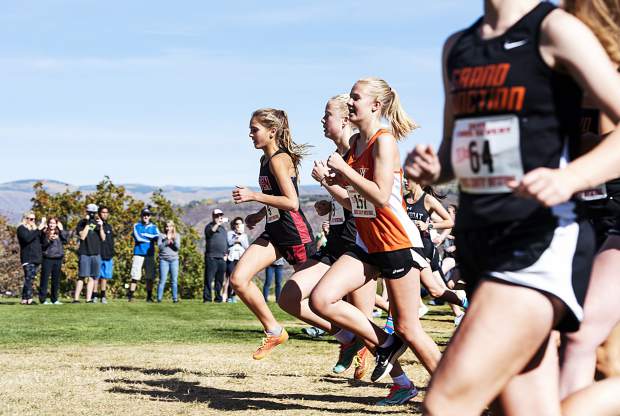 Kylie Kenny paves the way for AHS girls cross country team in home meet ...