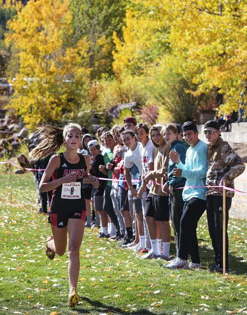 Kylie Kenny paves the way for AHS girls cross country team in home meet ...