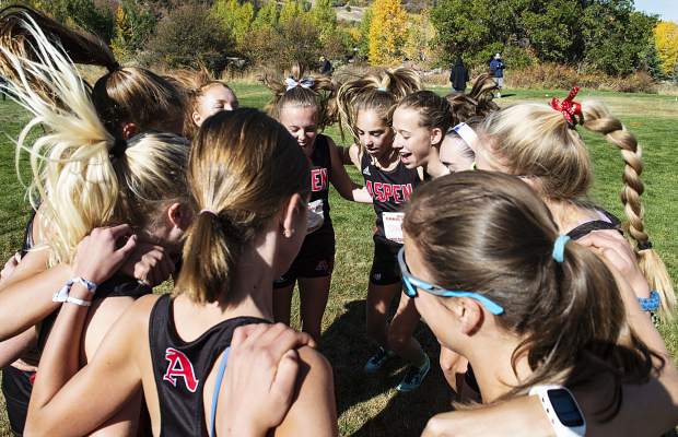 Kylie Kenny paves the way for AHS girls cross country team in home meet ...