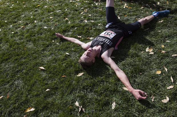 Kylie Kenny paves the way for AHS girls cross country team in home meet ...