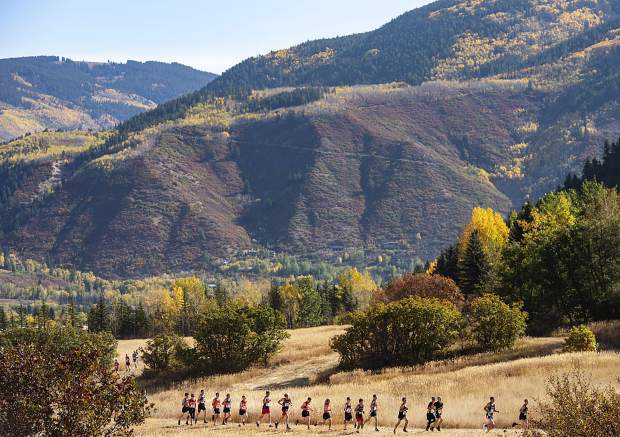 Kylie Kenny paves the way for AHS girls cross country team in home meet ...