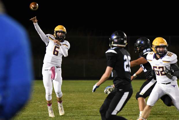 Football: Basalt, now 6-0, and Aspen roll to Western Slope League road ...