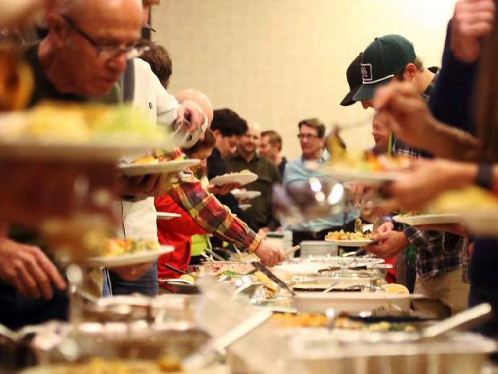 S’mass Town Briefs: November food drive; Thanksgiving community potluck ...