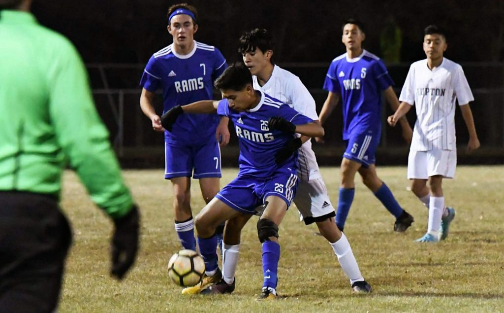 Roaring Fork punches ticket to 3A soccer semis with 1-0 win over Aurora ...