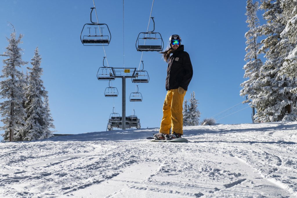 Aspen Mountain, Snowmass open as hundreds rejoice under bluebird skies ...