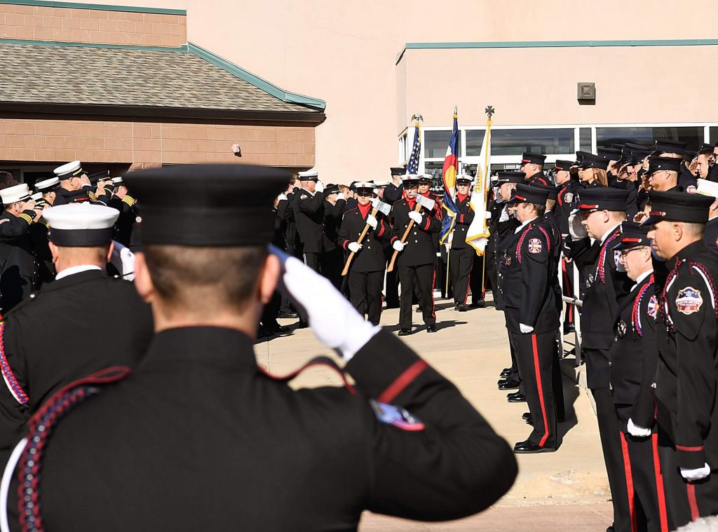 Hundreds gather to salute Summit firefighter who died in Copper ...