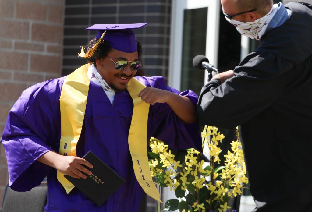 Photos: Basalt High School 2020 graduation ceremony | AspenTimes.com