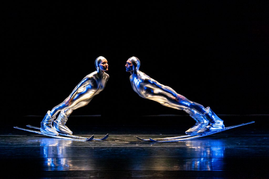 Mesmerizing MOMIX: Illusionist dance company comes to Aspen ...