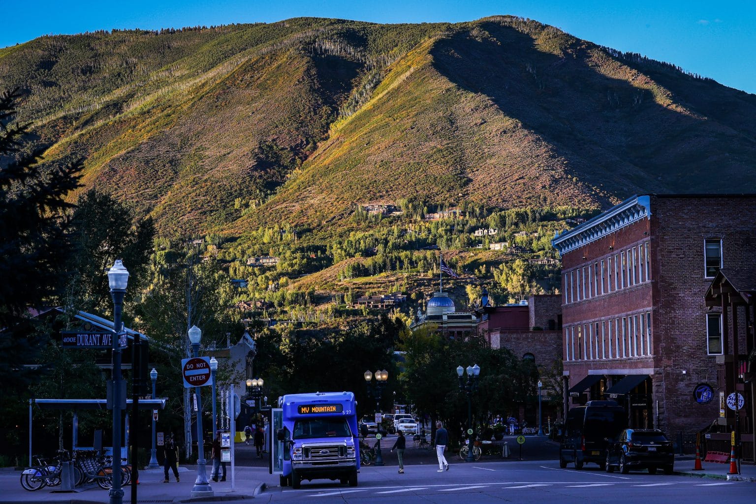 Mountain towns in Colorado are full of vacant trophy homes, short-term ...