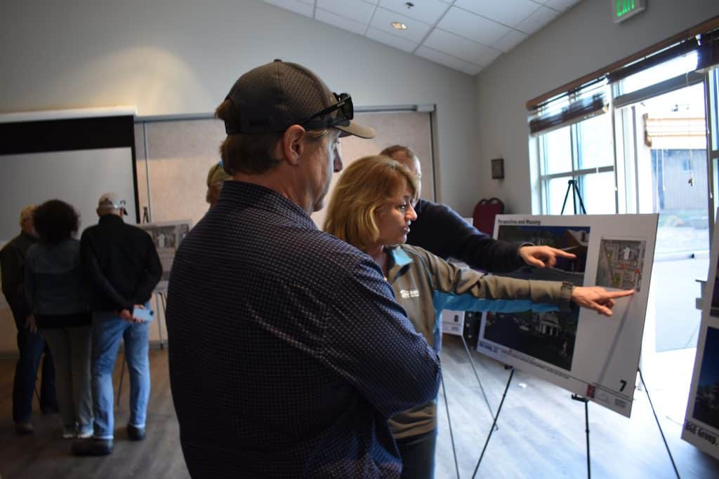 Open house crowd has plenty to say about development at old Glenwood ...