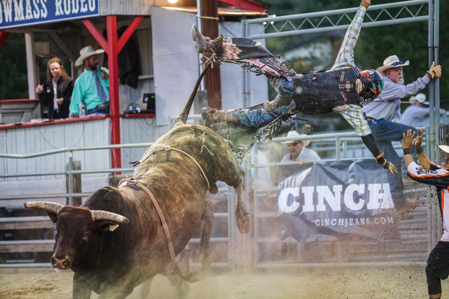 Well, howdy: Photos from the season-opening night at Snowmass Rodeo ...
