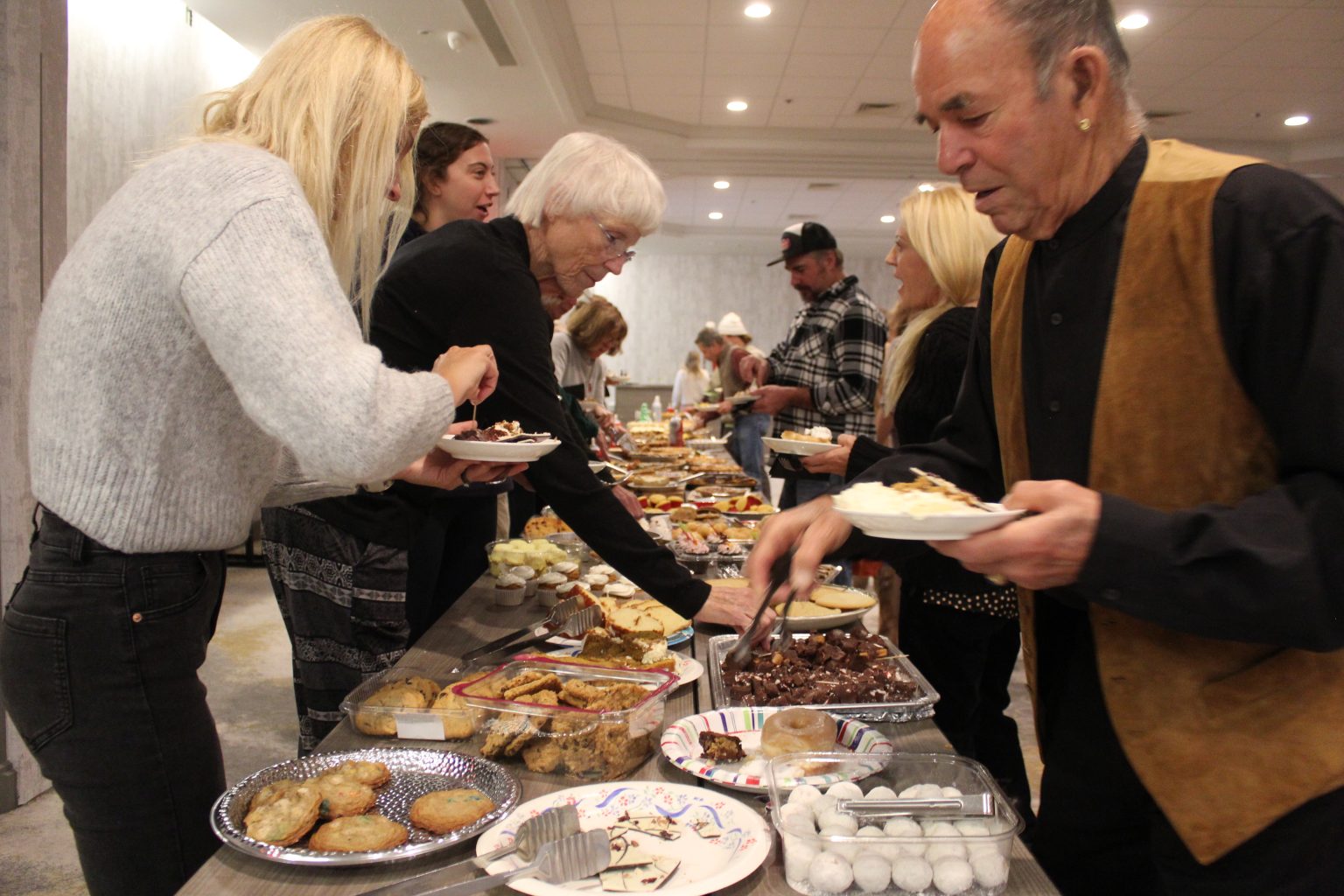 PHOTOS: Snowmass Village hosts annual town potluck | AspenTimes.com