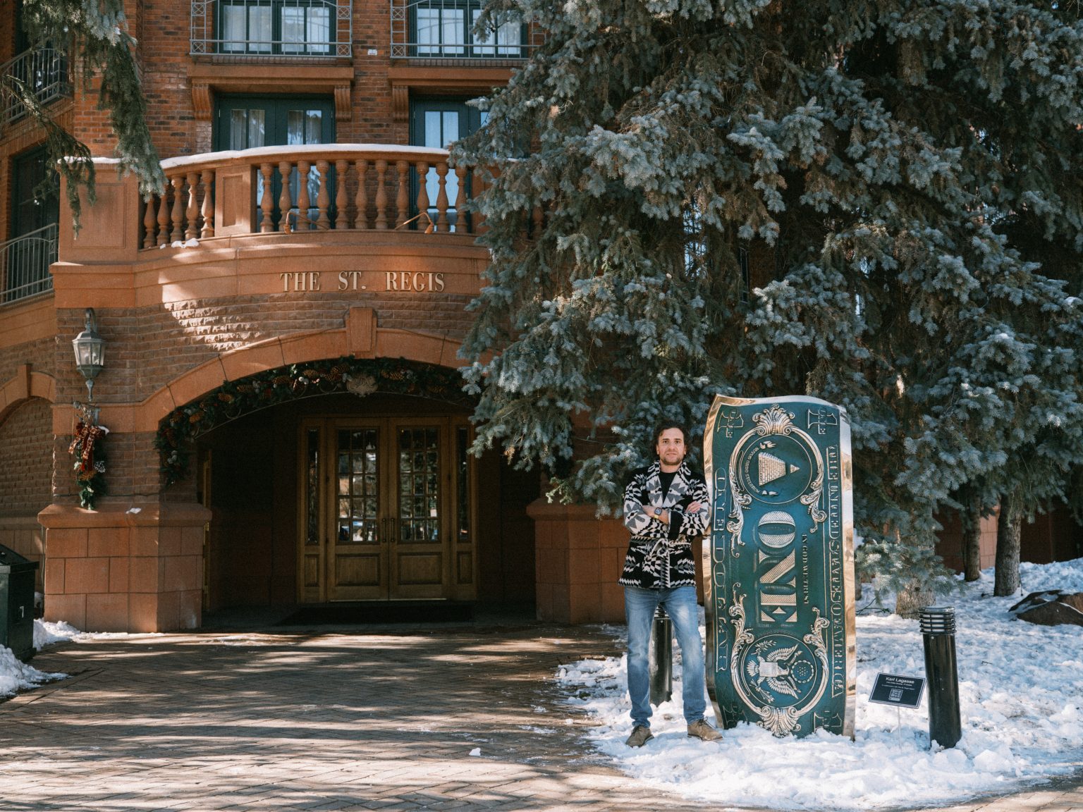 Meet the artist behind the St. Regis ‘One Dollar’ sculpture ...