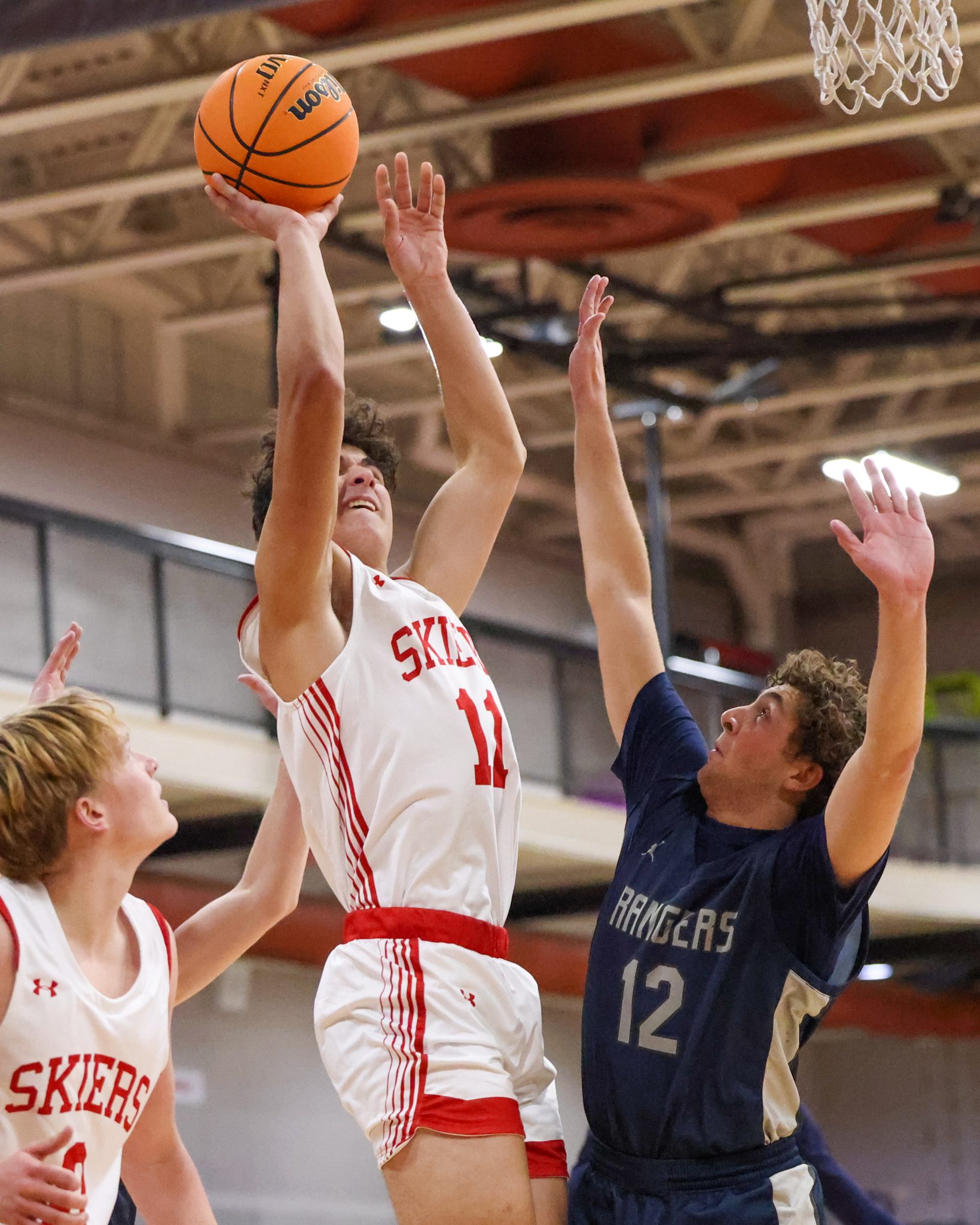 Win streak now at 10 for Aspen boys basketball as critical league games ...