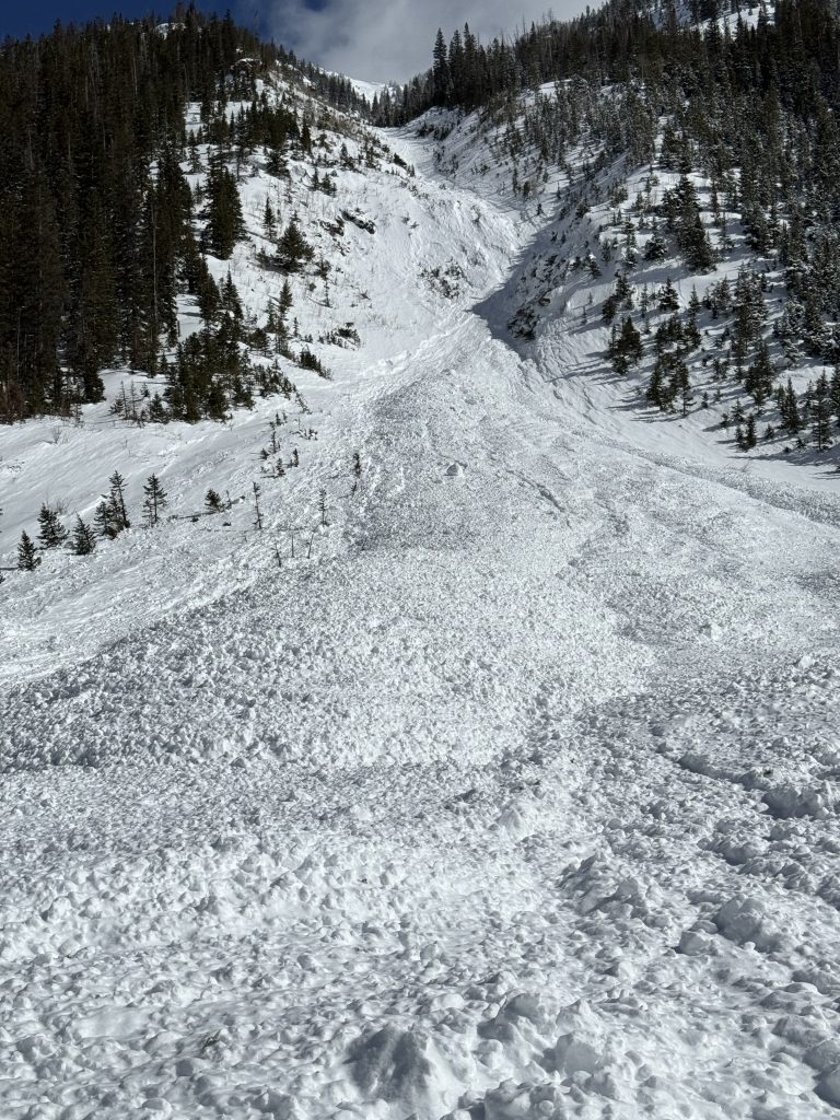 Gore Range avalanche injures a pair of Vail locals and a dog near East ...