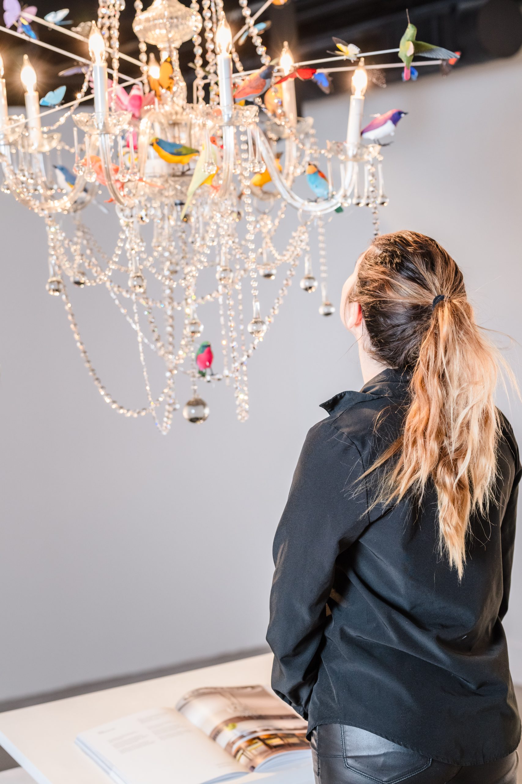 Aspen art gallery: Artist explores whether human ideas matter in an A.I ...