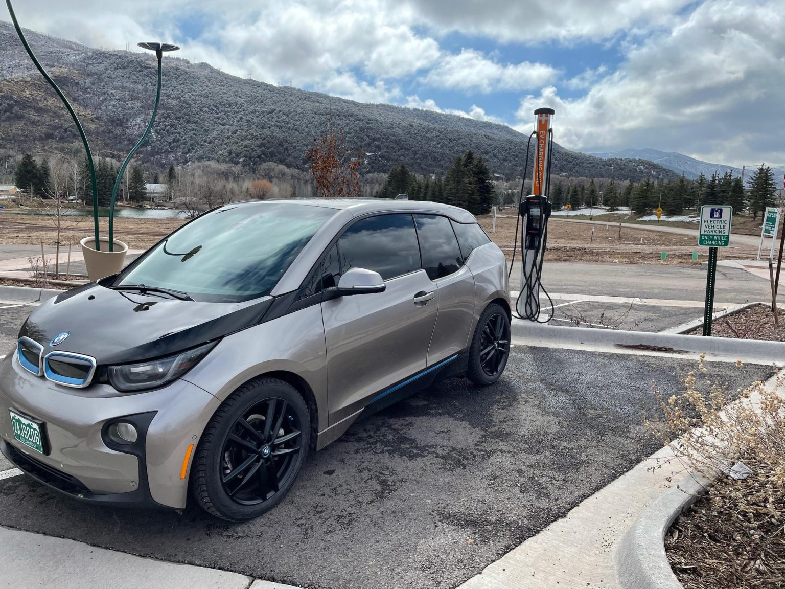 ‘Cash for Chargers’ event at PitCo Library to explore electric vehicle ...