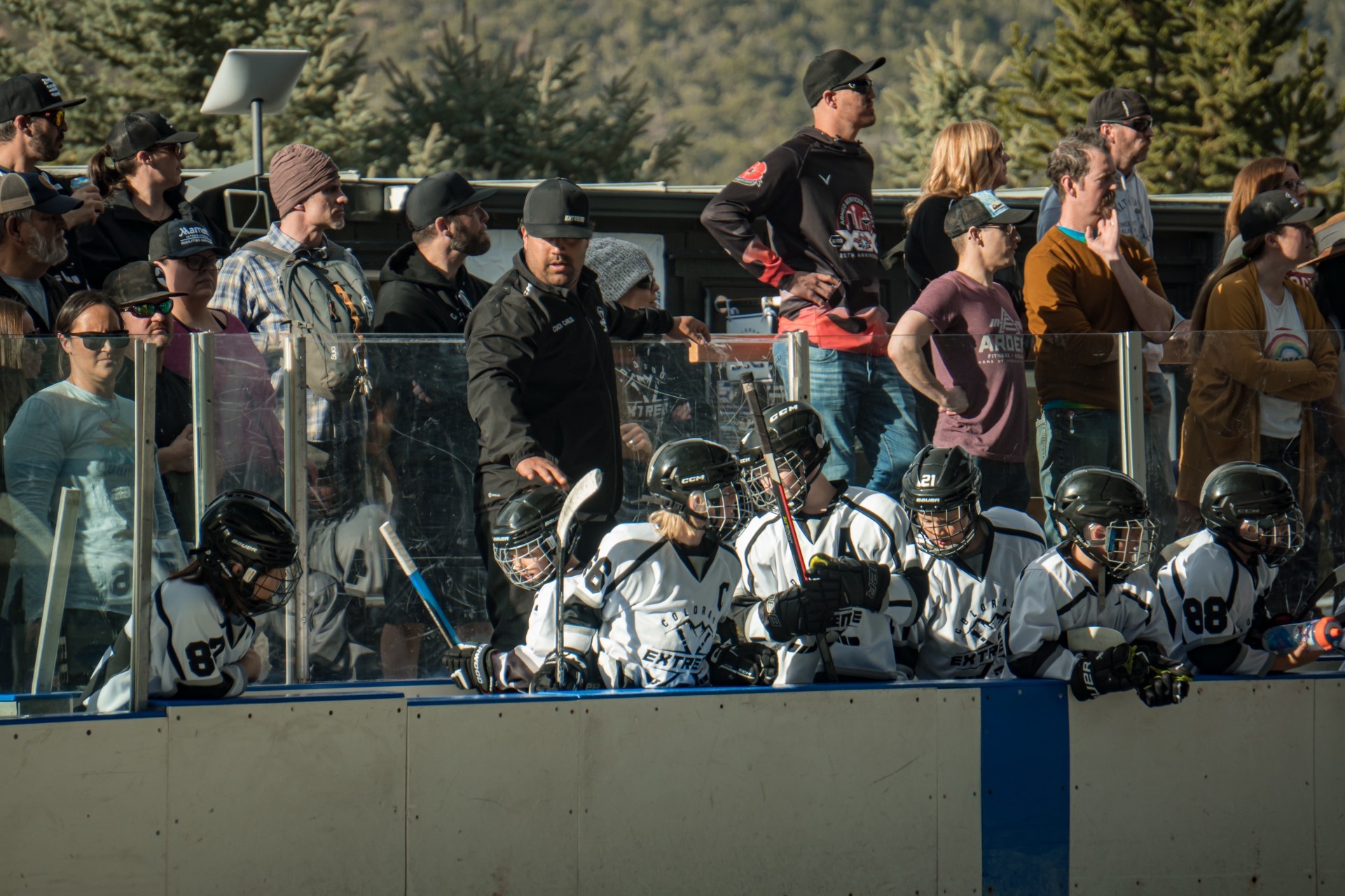 Roaring Fork Valley-based youth hockey program to lace up for Quebec ...