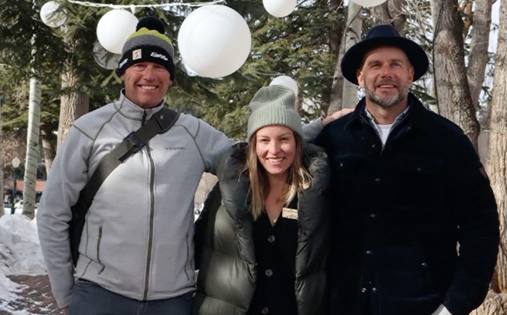Large orbs illuminate Aspen pedestrian mall with holiday glow ...