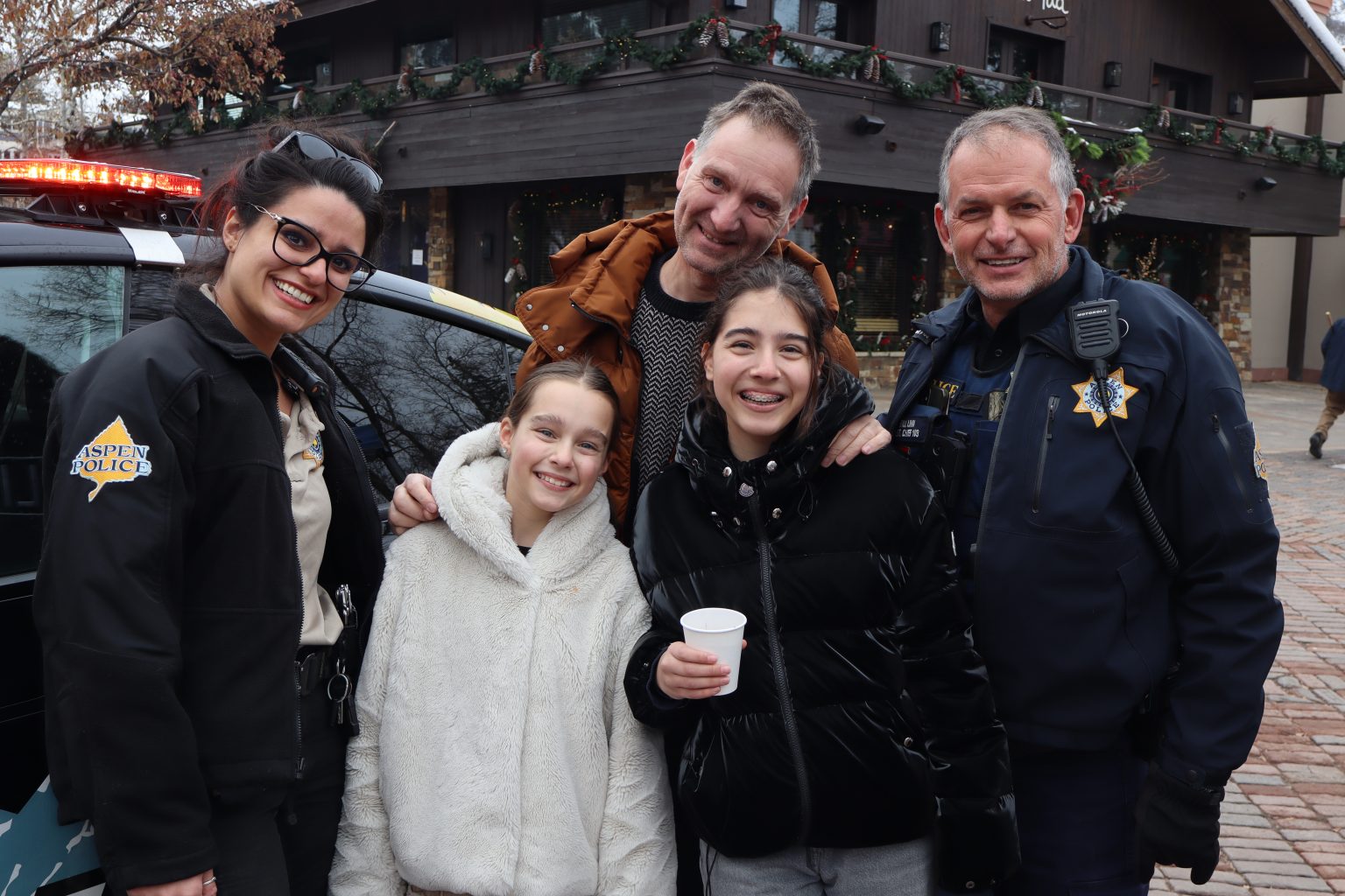 PHOTOS: Cocoa with Cops in Aspen | AspenTimes.com