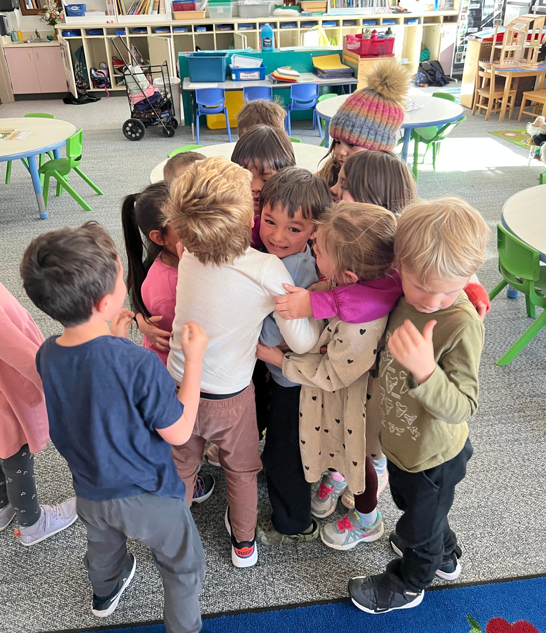 Aspen kindergarteners come together to support deaf classmate ...