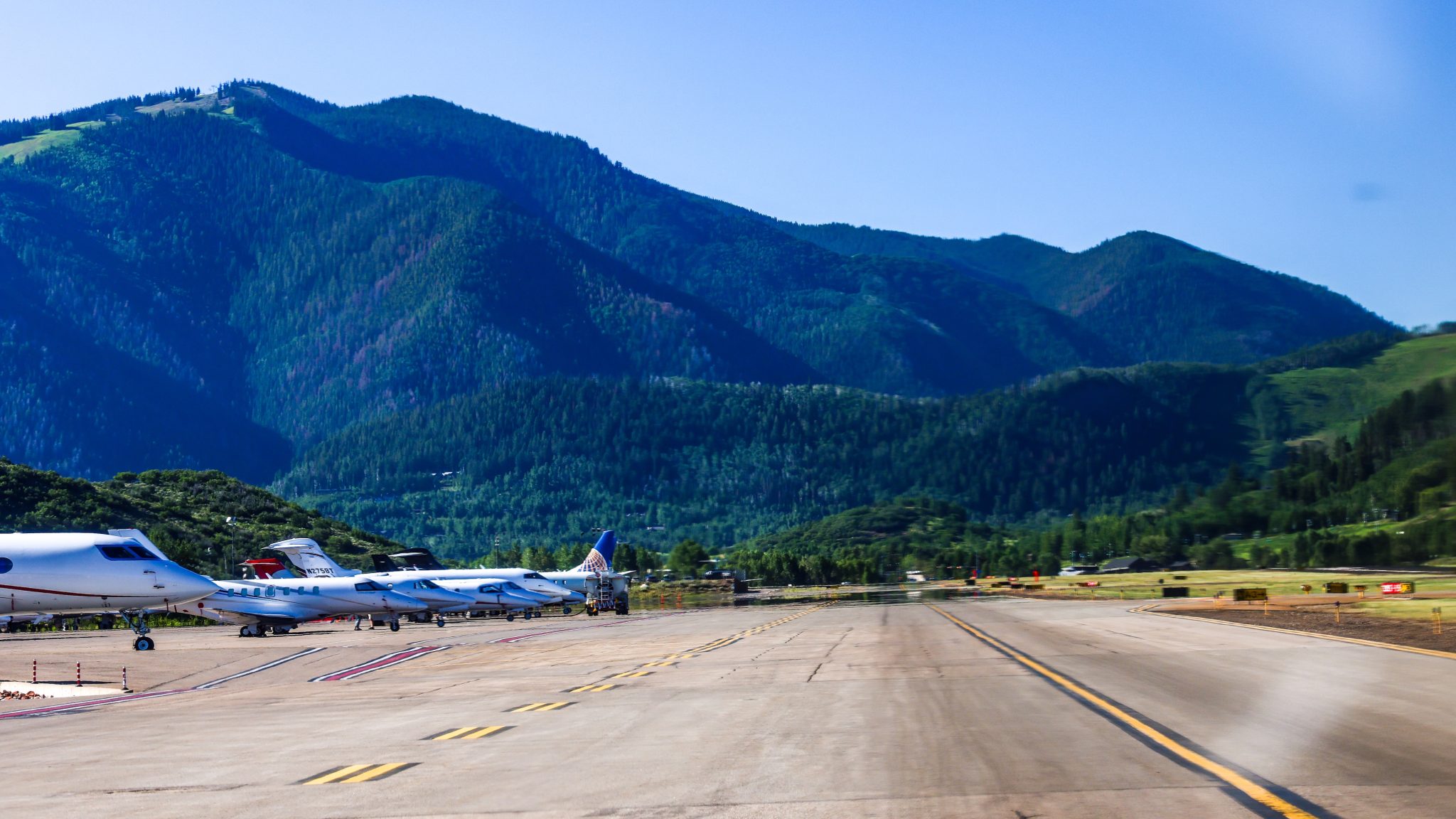 New non-stop flight coming to Aspen in December | AspenTimes.com