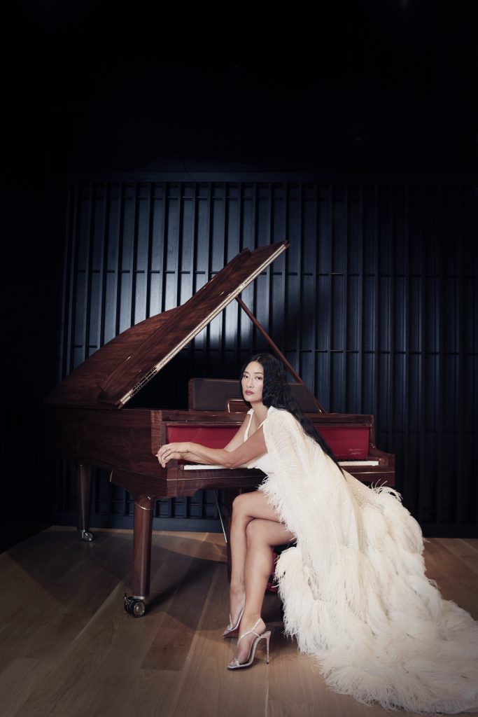 Chloe Flower celebrates female composers in Aspen holiday concert ...