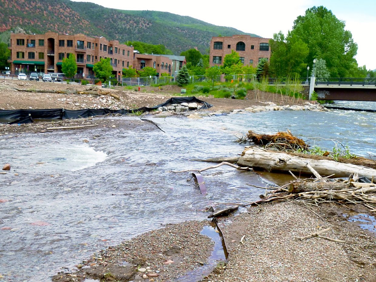 Basalt river work overtopped, mostly by design | PostIndependent.com